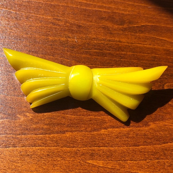 Jewelry | Vintage Bakelite Mustard Yellow Bow Pin | Poshmark